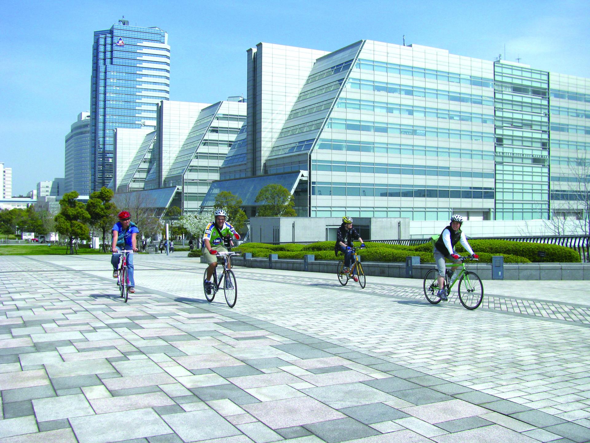 Outdoor Japan Magazine - Issue 24 - Pera Pera Corner - Go Ride a Bike!