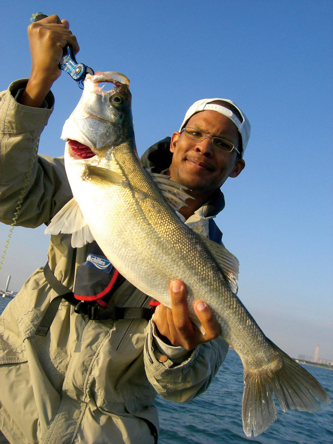 Outdoor Japan Magazine - Tokyo Bay Fishing Frenzy