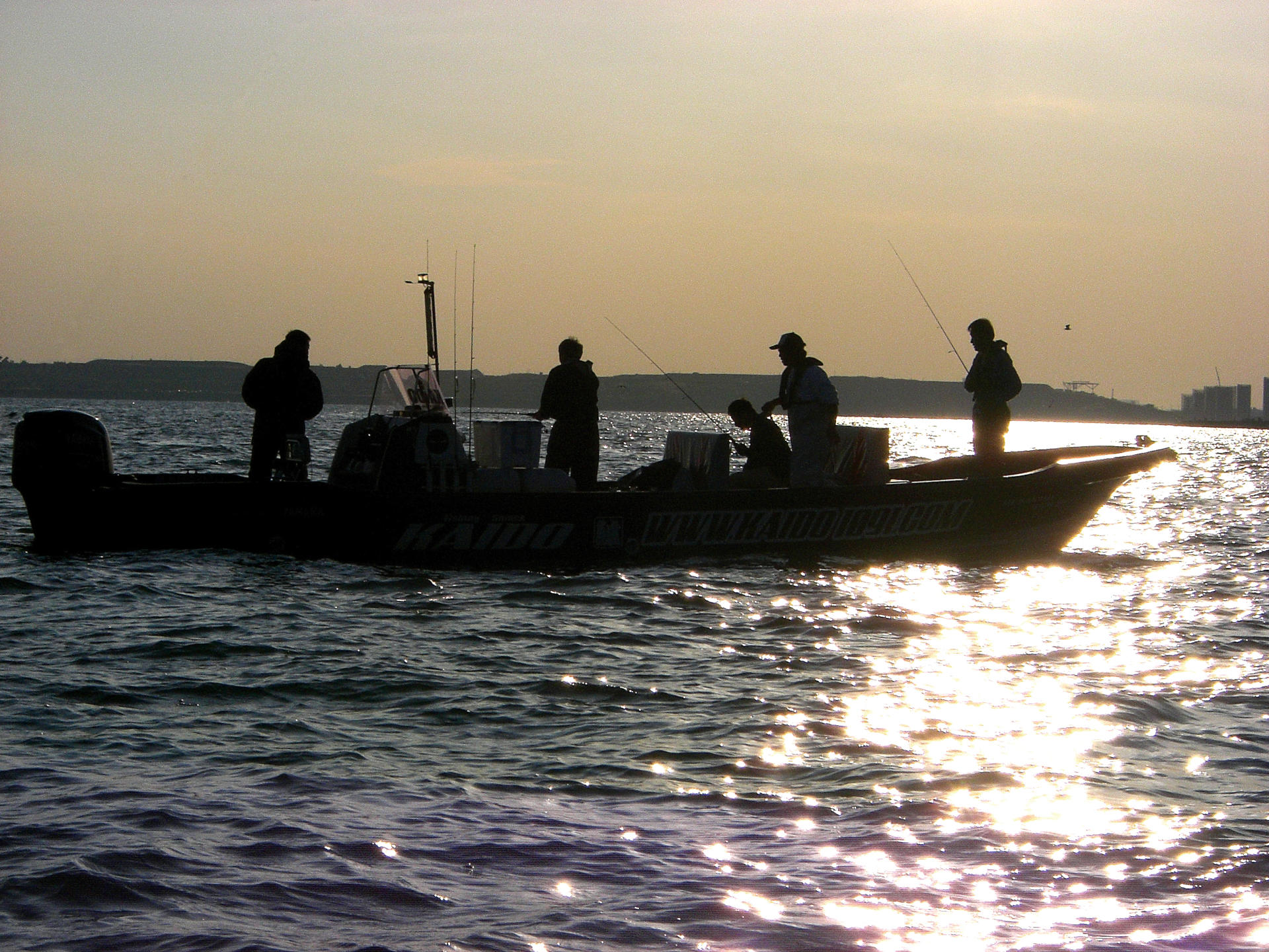 Outdoor Japan Magazine - Tokyo Bay Fishing Frenzy