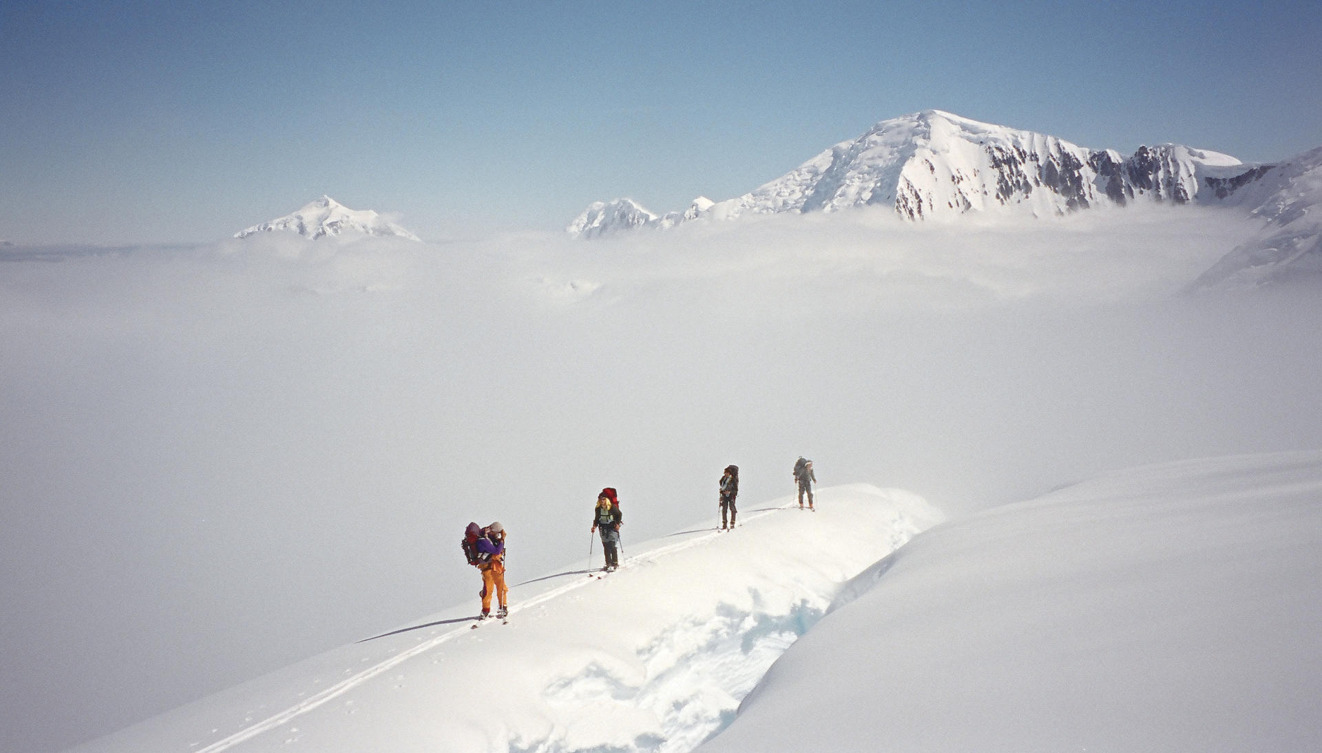 Outdoor Japan Magazine - Southern Passage: Skiing the Antarctic Peninsula