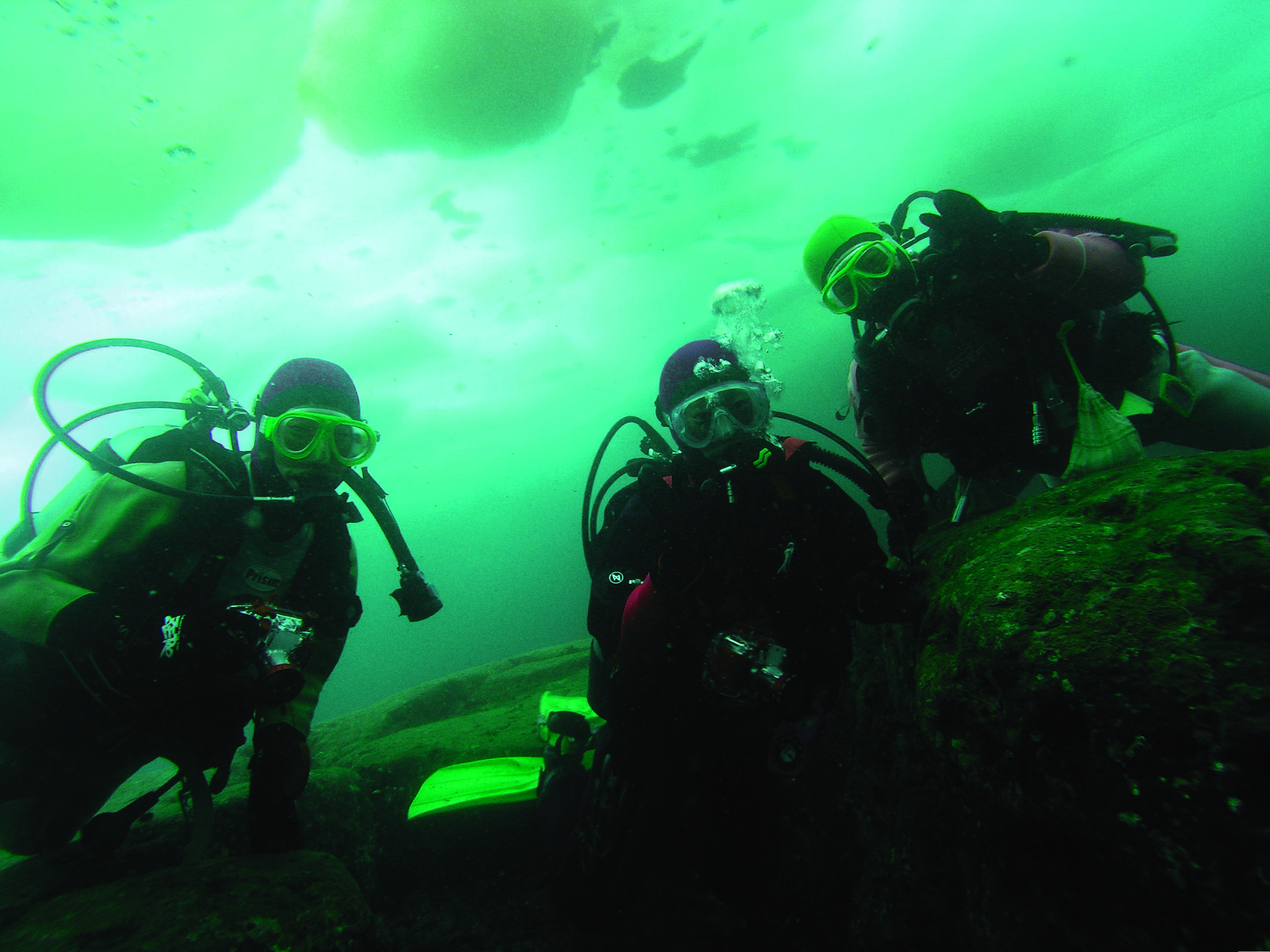 Outdoor Japan Magazine - Beneath the Frozen Sea