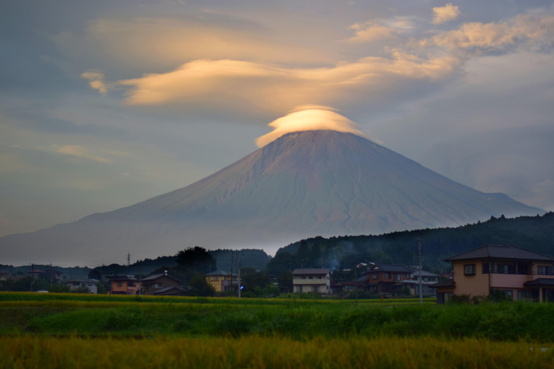 Following Fuji - Outdoor Japan