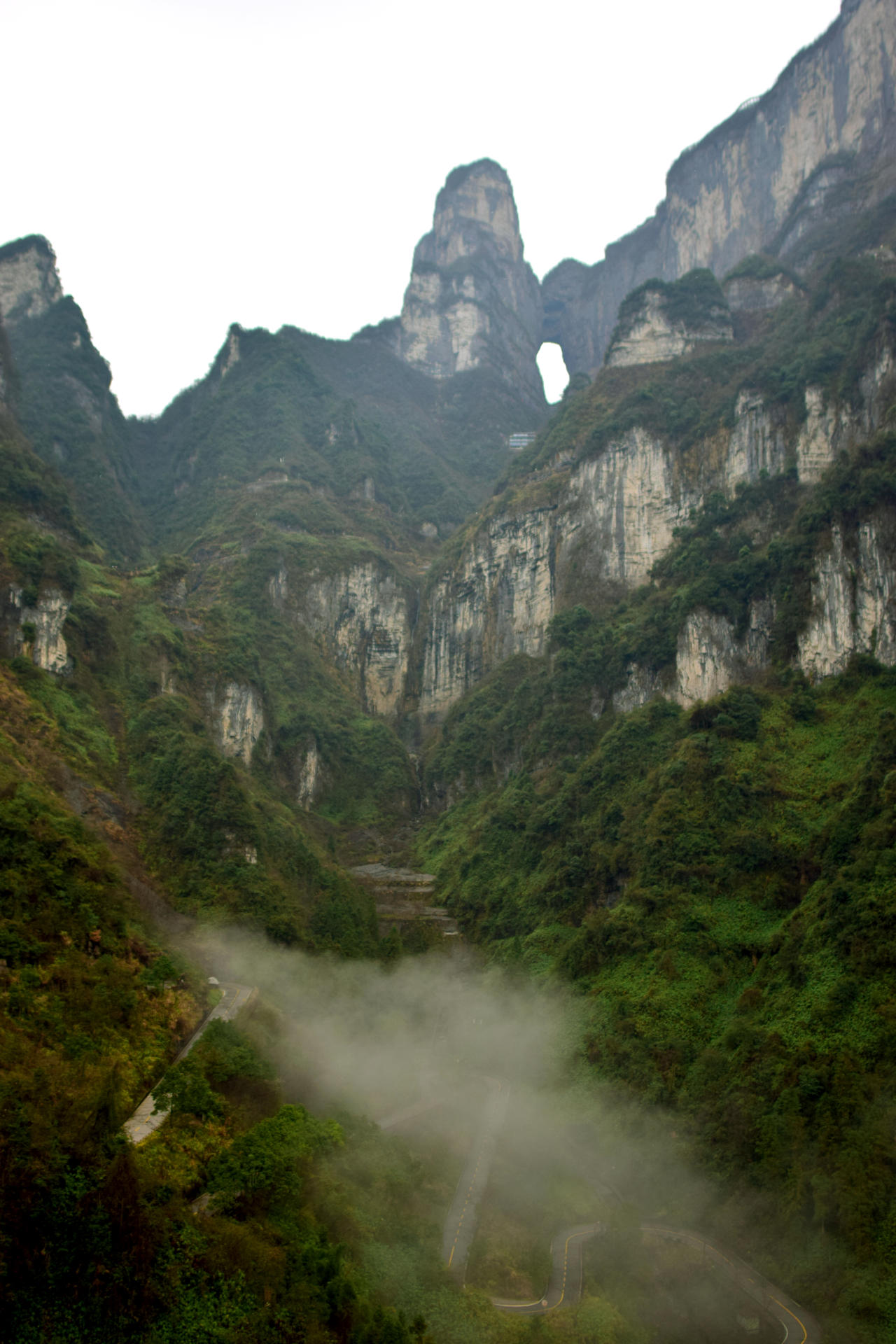 Hunan's Floating Mountains - Outdoor Japan