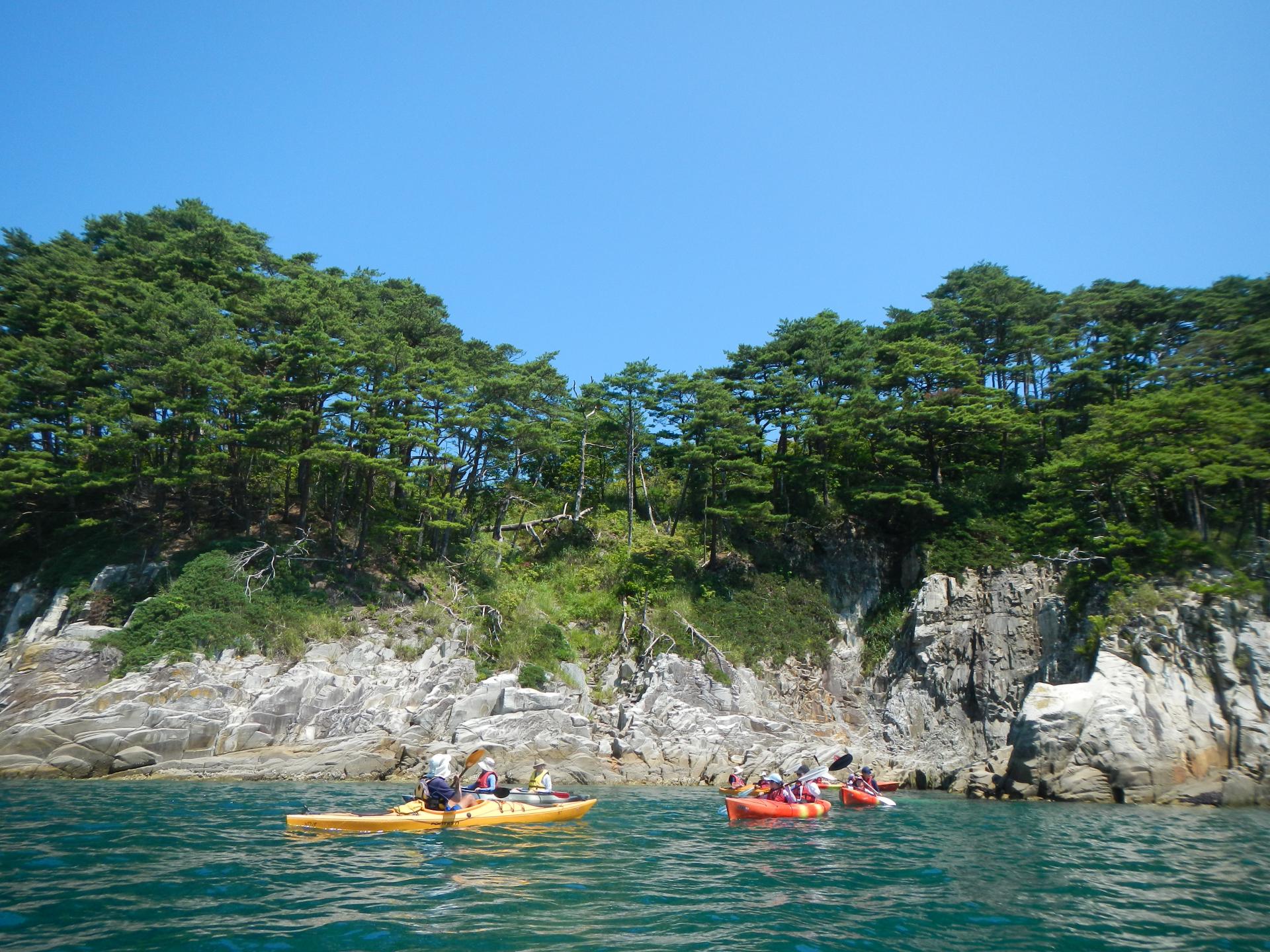 Traveler Magazine - Issue 83 - Summer 2022 - Iwate Sea Kayaking